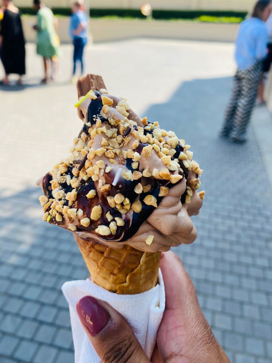 The hot weather in Joburg calls for a ice cream break at work! - Malan ...